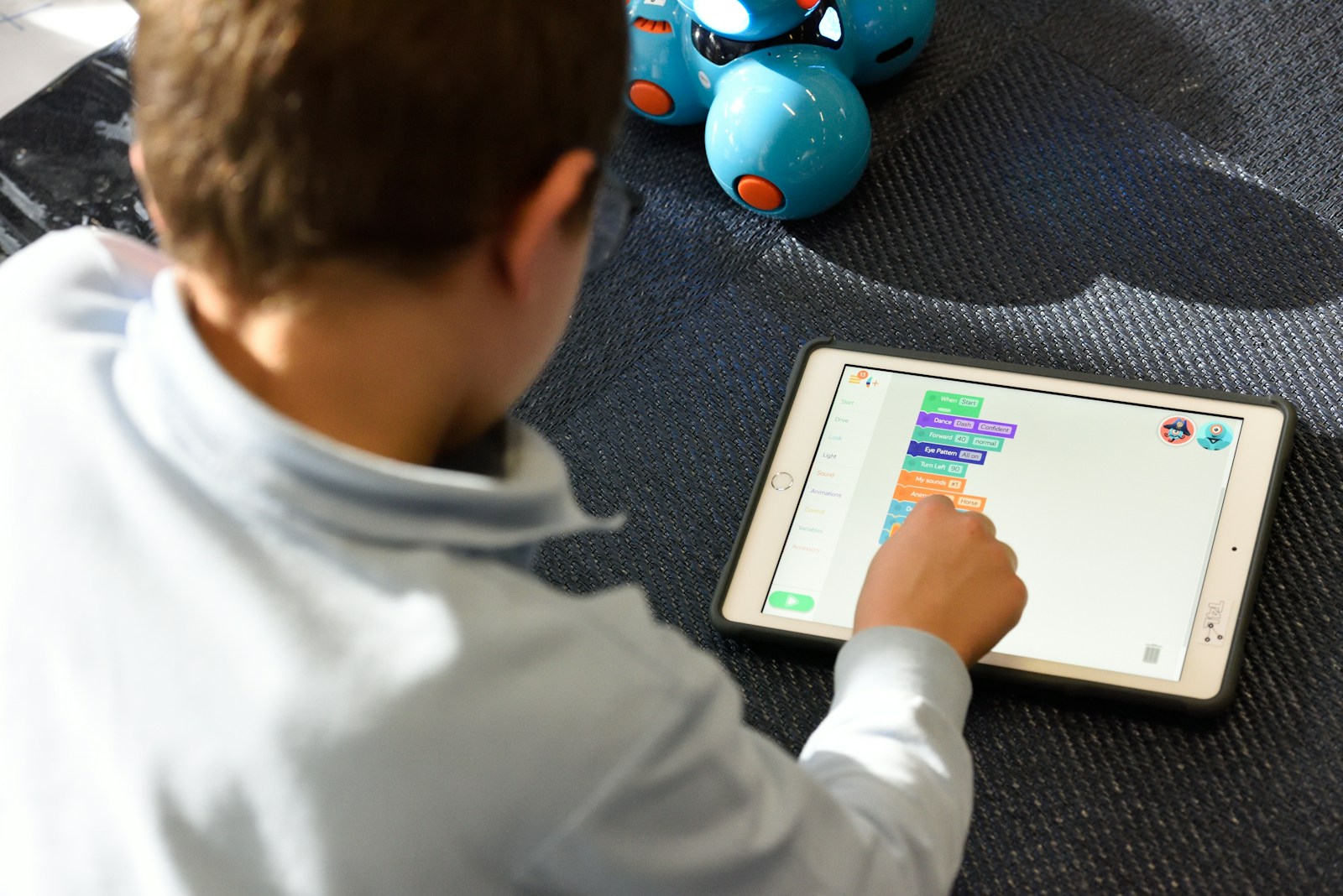 How To Create Customized eLearning Modules That Learners Love? Find Out ...
